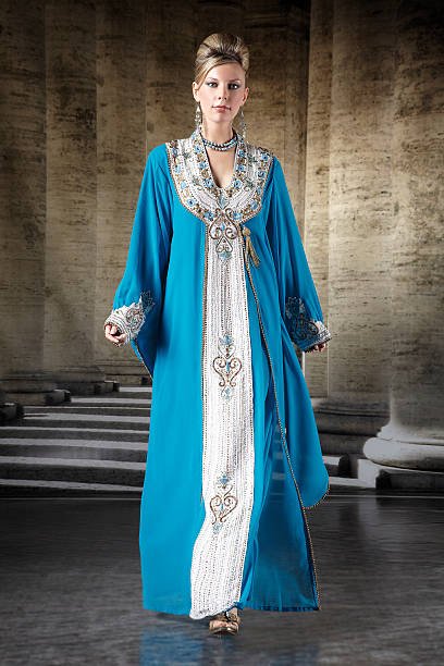 UAE Dress: Fashion Trends To Follow - Alesayi Fashion
